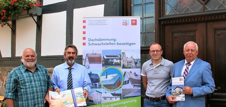 Ausstellungseröffnung Dachdämmung im Rathaus | SV Schlitz